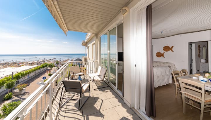 Belo Horizonte - Facing The Sea With Private Beach - Jesolo