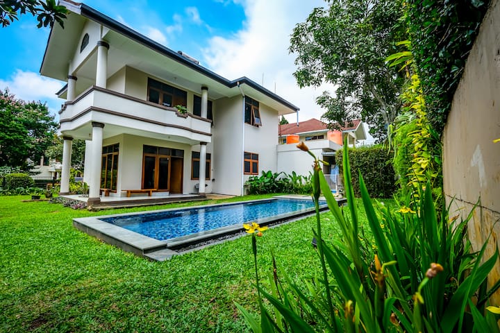 Andaru Graha Puspa For Family And Friends - Ciater