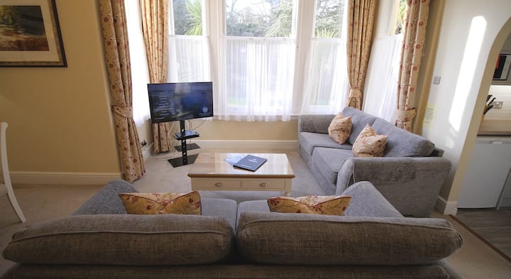 The Osborne Apartments - Apt 02 - 2 Bedrooms - Brixham