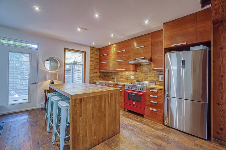 Lovely Home With Leafy Terrace 4+2 Guests - Montréal, QC