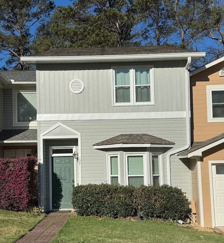 Spacious Home Close To Campus | Minutes From Rtj - Auburn, AL