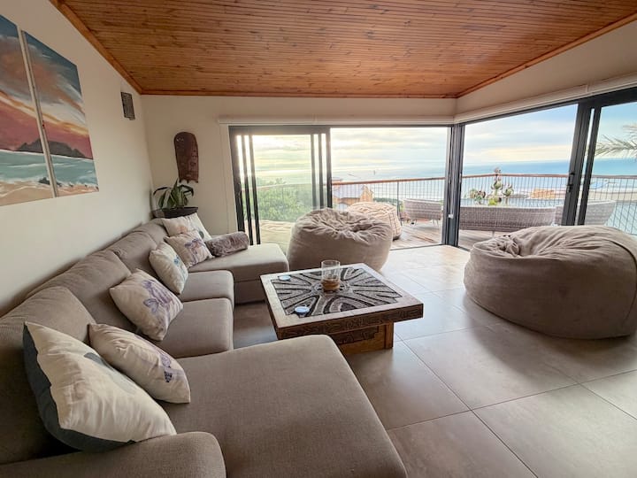 Surf Point: House & Apartment | Pool, Bay Views - Jeffreys Bay