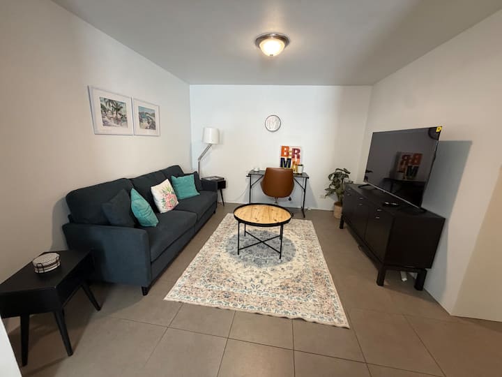 Hidden Vale 2-bedroom Walk To The City! - Bermuda