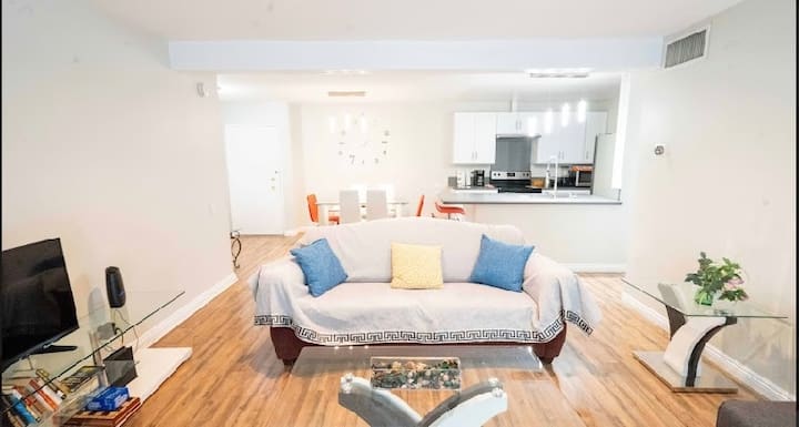 Amazing Cozy 2b/2b/2 Parkings/best Location - Los Ángeles