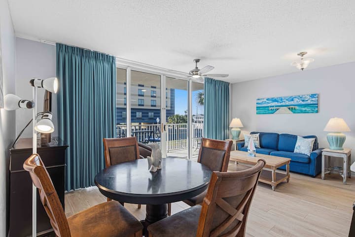 Airy 1br Oceanfront 2nd-floor | Balcony | Pool - Fort Walton Beach, FL