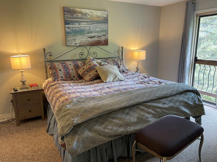 Lakeridge B&b King Bed Lic#20250314 - Canada
