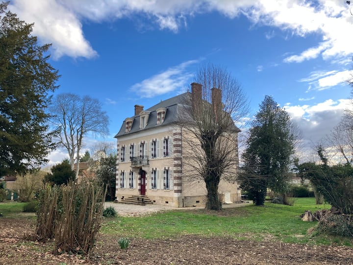 Belle Demeure En Bourgogne, Proche Paris (2 H) - Bourgogne-Franche-Comté