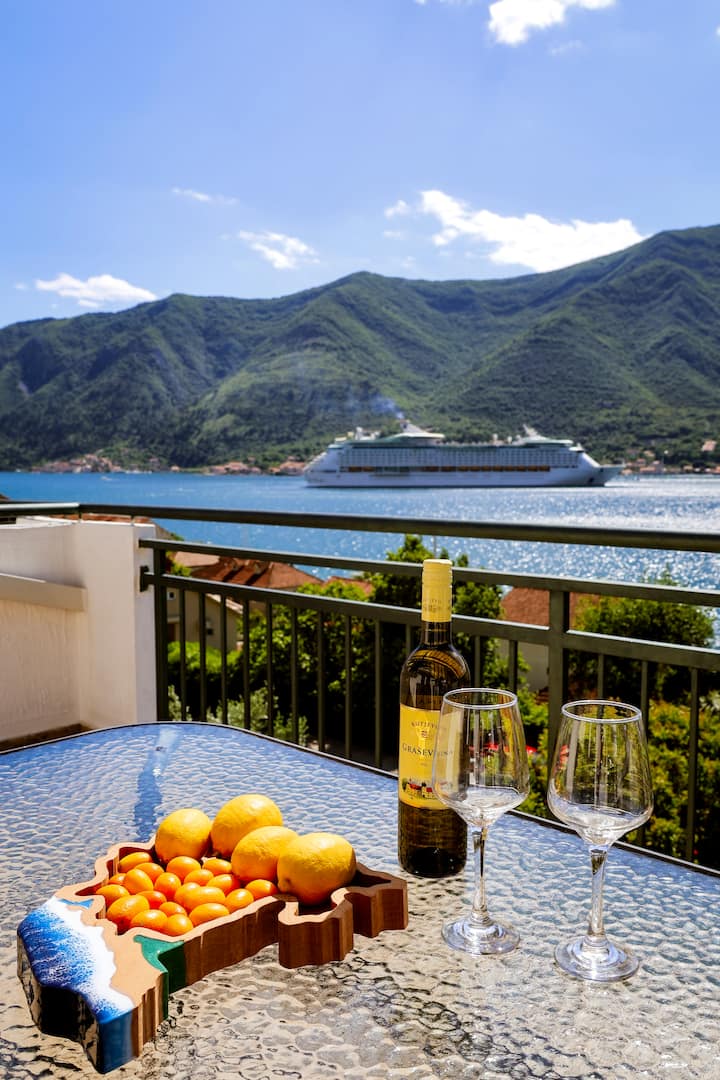 Apartment Delać-with Amazing View - Kotor