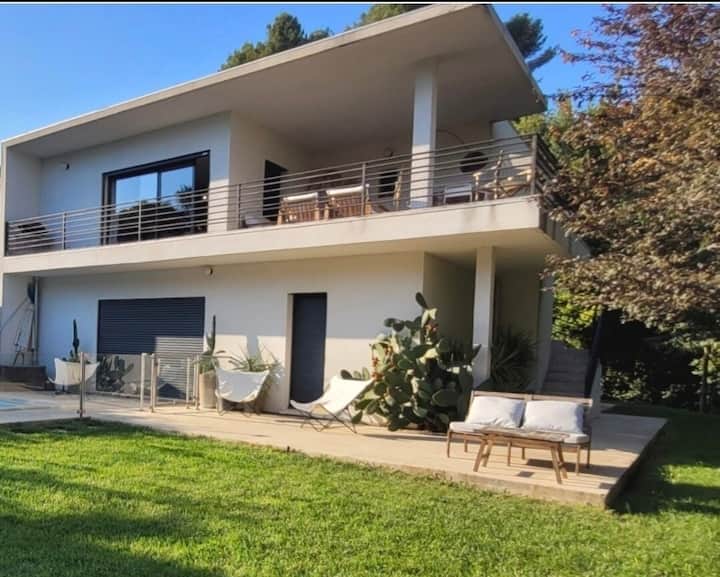 Villa Californienne Avec Piscine Chauffée. - Aix-en-Provence