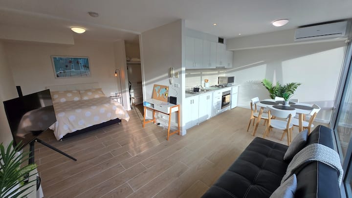 Spacious Unit, Prime Location! *25% Monthly Disc.* - 세인트 킬다