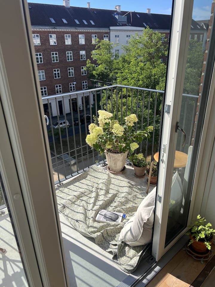Charming, Spacious Flat In The Heart Of Vesterbro - Copenhague