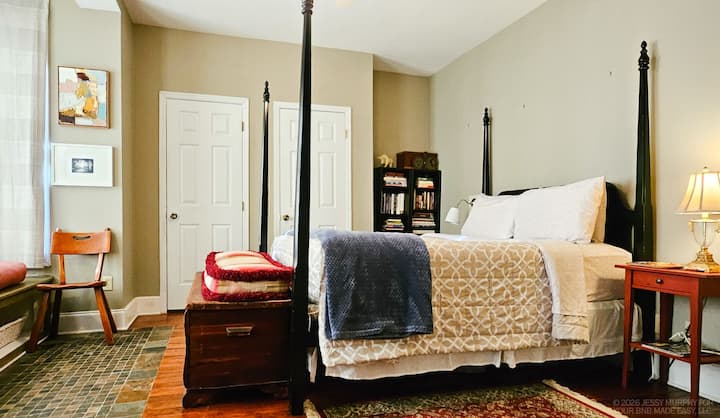 Back 2 Office Special! Queen Bed, Shared Bath - New Castle, DE