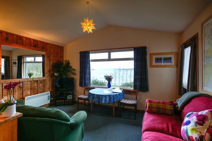 Cosy Chalet With Superb Panoramic Seascape Views - Loch Awe