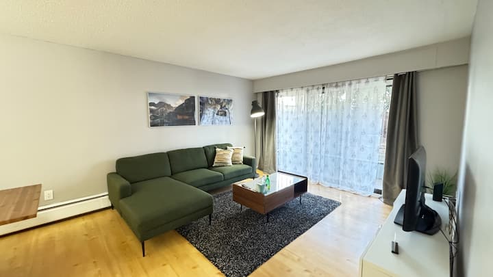 Charming South Granville 1 Bed 1 Bath - Vancouver
