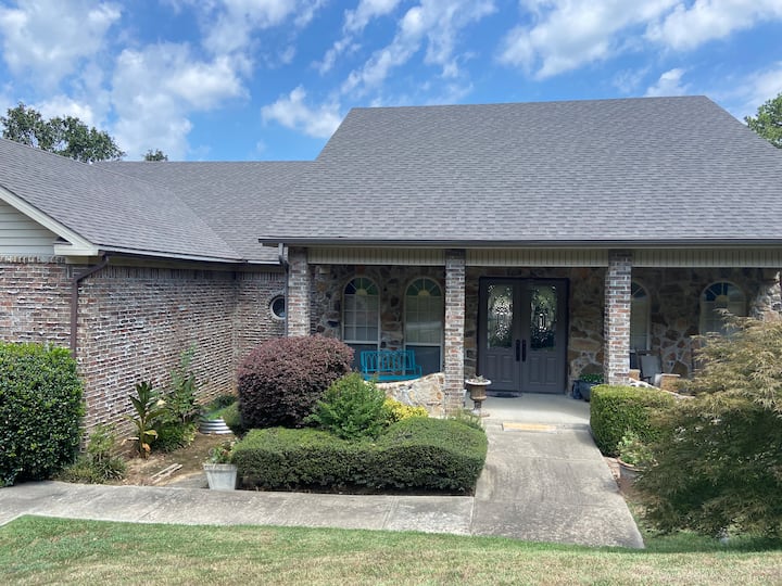 Ponderosa Retreat - Little Rock, AR