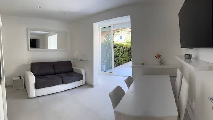 Charmant Studio En Rez De Jardin - Vallauris