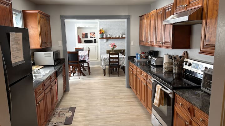 ★New! Gulfport Home ★  Walking Dist From Beach★ - Biloxi, MS