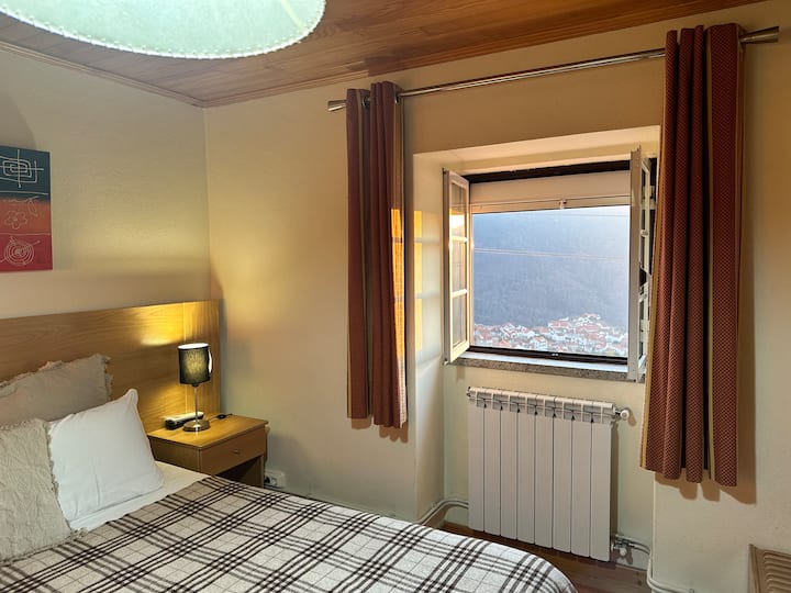 Quarto Duplo - O Vicente - Seia