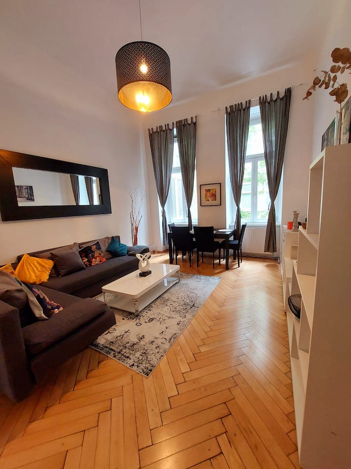 Beautiful¢ral-best Price!long Time Rent-all In - Vienna