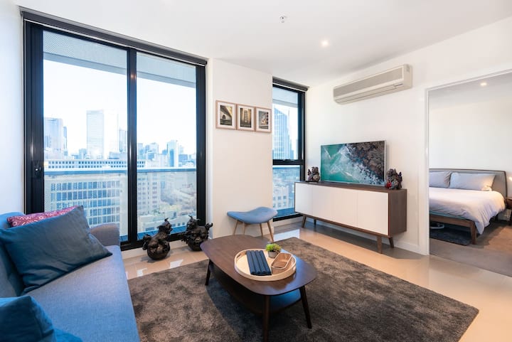 Discover Paris End From A Panoramic Balcony Pad - Melbourne