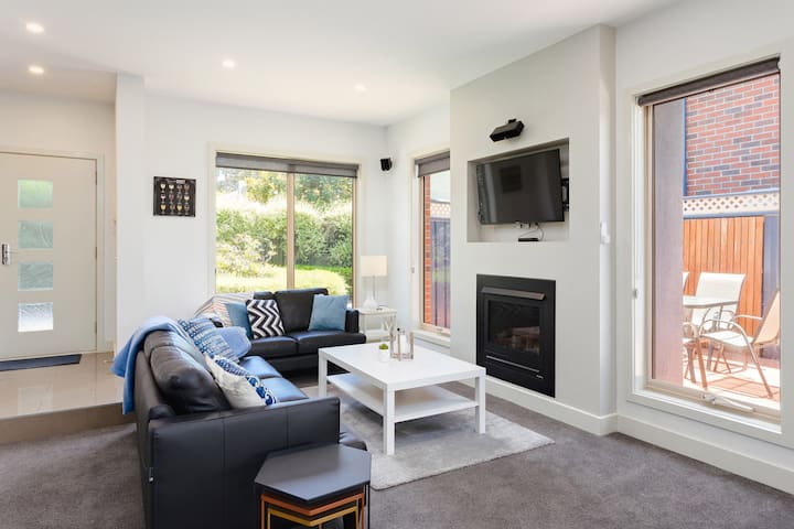 Mentone Abode Pet Friendly With Garden And Bbq - Mordialloc