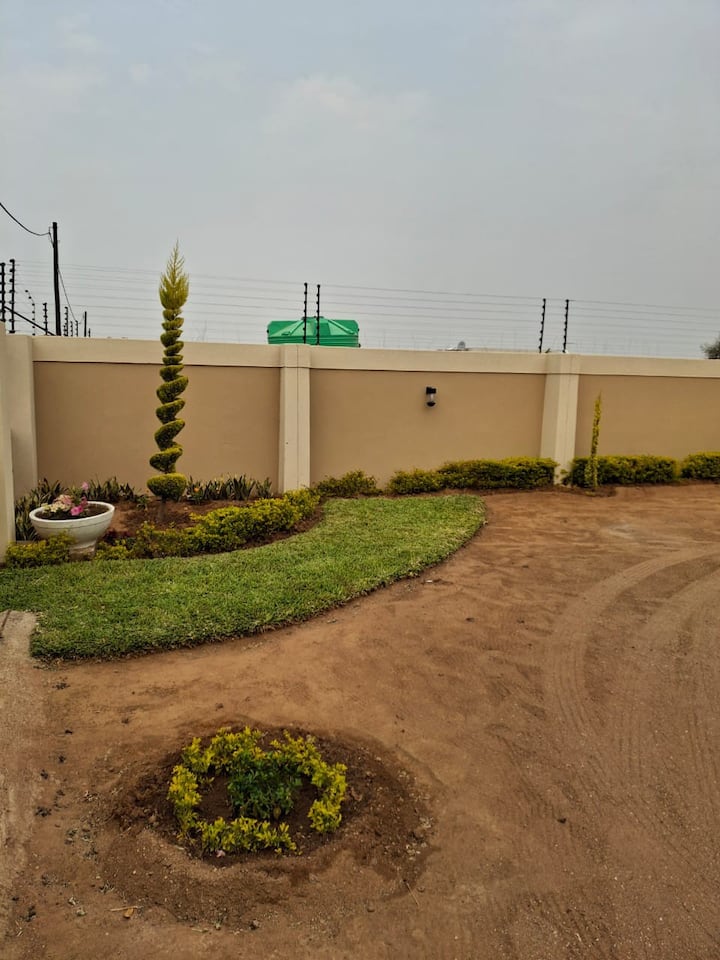 Border Breeze Inn In Tlokweng At Letlapeng - Gaborone