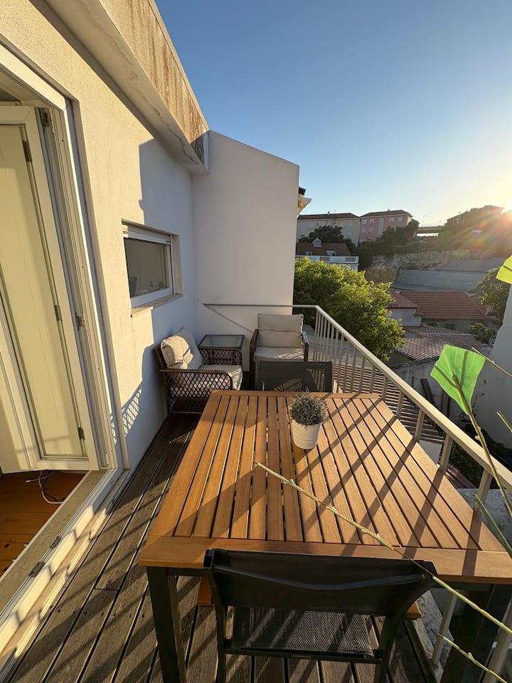 Bright Apartment With Terraces In Old Lisbon - Campo de Ourique