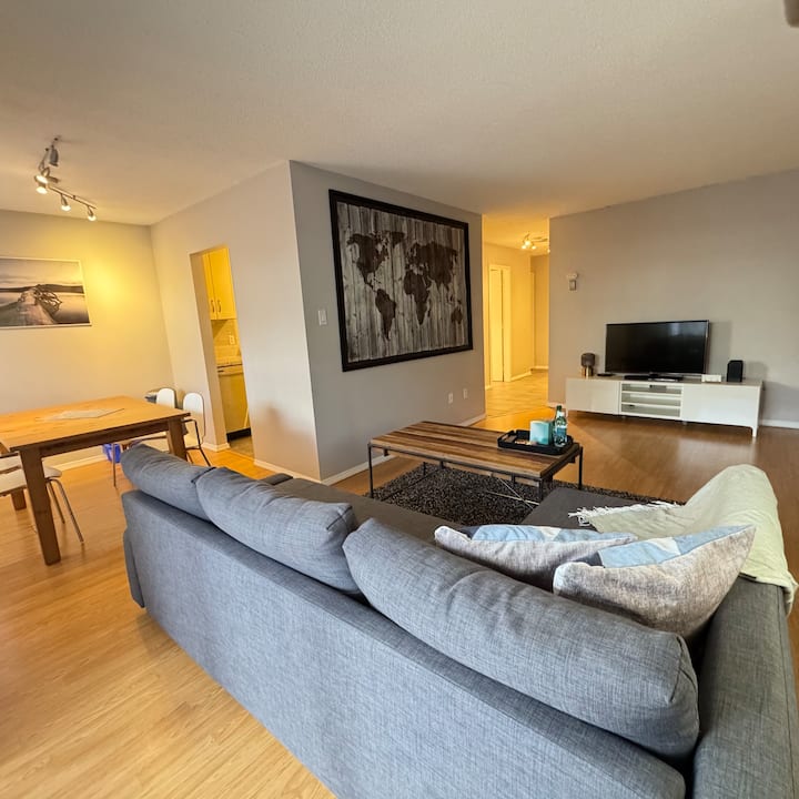 Central & Renovated 1 Bed 1 Bath In Vancouver - Richmond