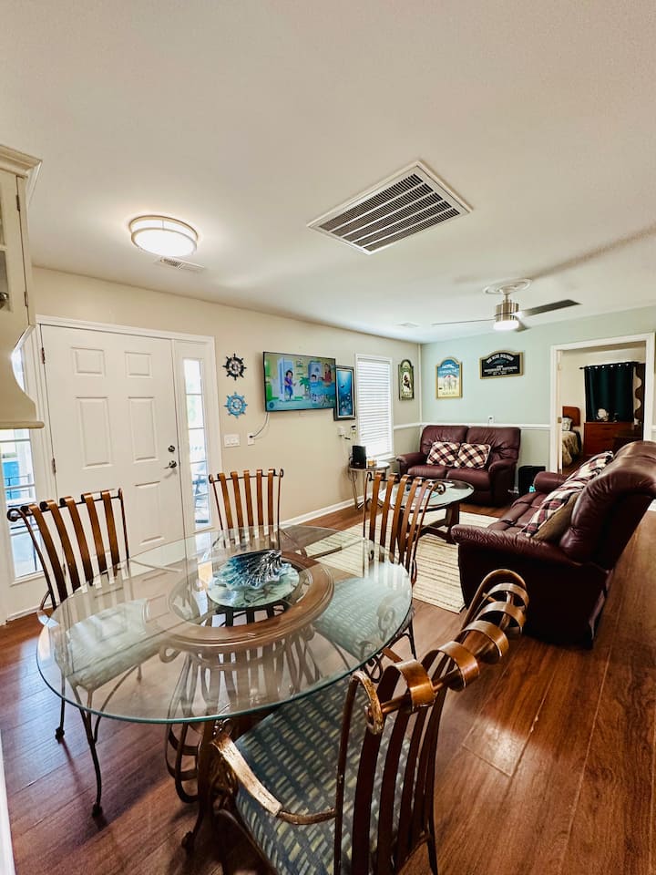 Entire Family Cottage 1/2 Mile To Carolina Beach - Carolina Beach, NC