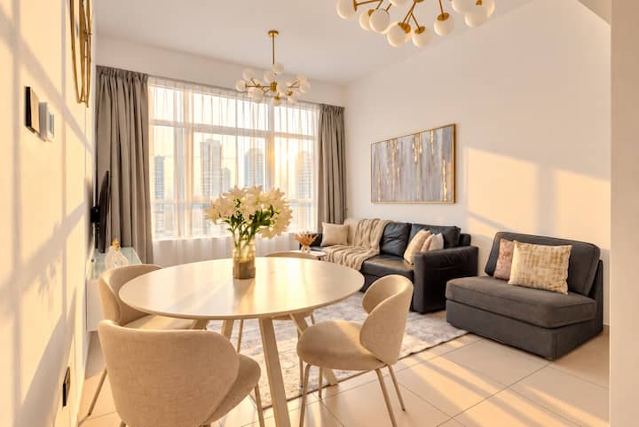 #16 Beachfront | Pool & Tram Access | Best Deal - Dubai Marina