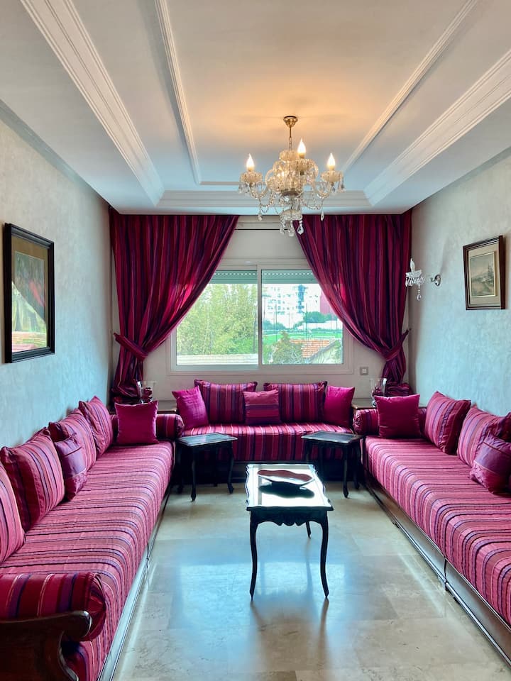 Grand Appart Avec Fibre, Terrasse & Parking - Casablanca, Maroc