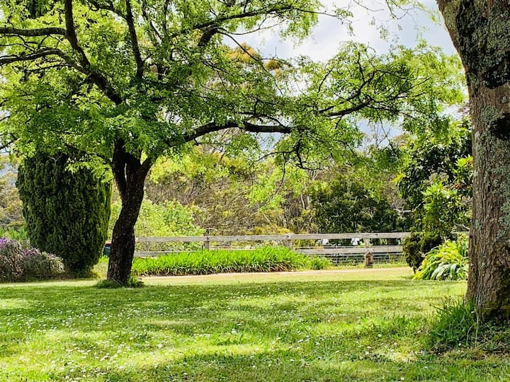 Wilton Farm Cottage, Woodend, Macedon Ranges - Macedon
