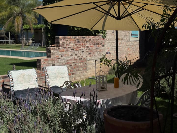 Hartland Garden Suite - Oudtshoorn