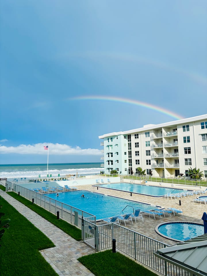 Two Pools>ocean Views>two Night Stays - Edgewater, FL