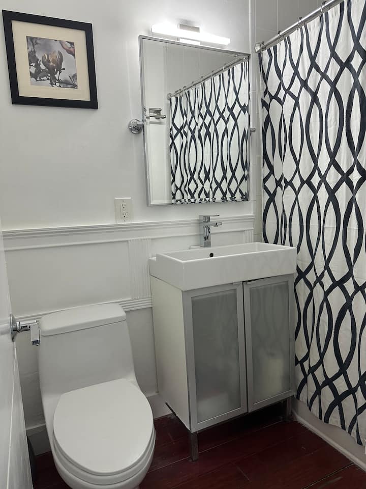 Ocean View South Beach King Bed+free Beach Chairs - Miami Beach, FL