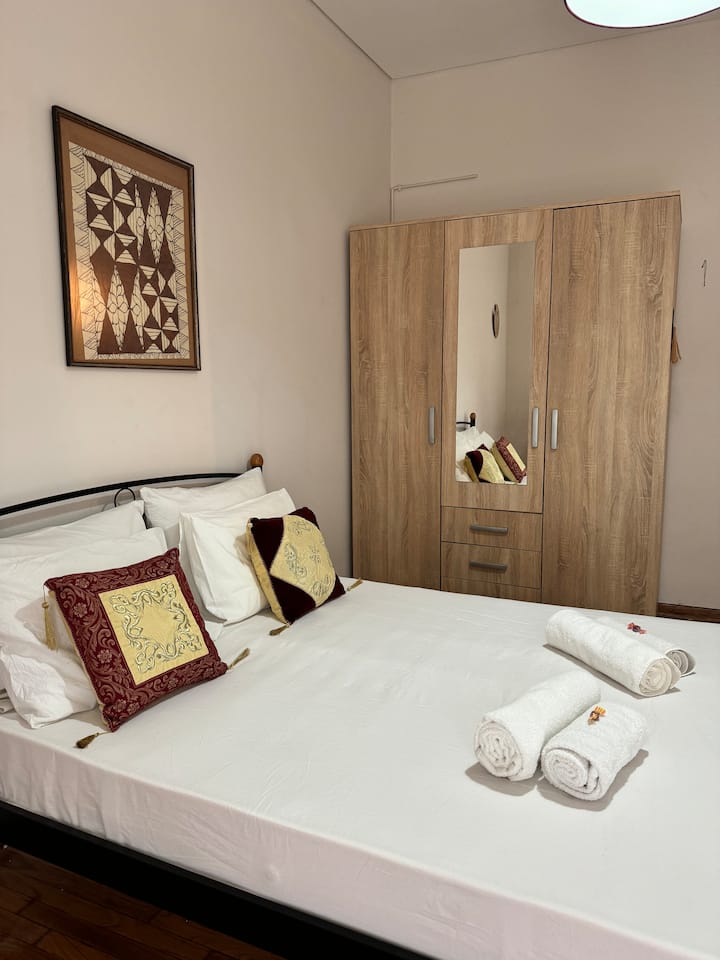 Historical Thission Sensation - Atenas