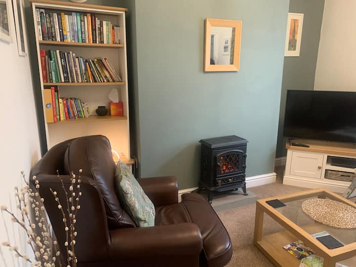 Ashdown Cottage, Two Bedroom Cottage - Tideswell
