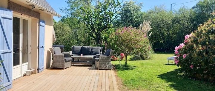 Charmante Maison Avec Grand Jardin Proche Plages. - Plage Saint Guirec