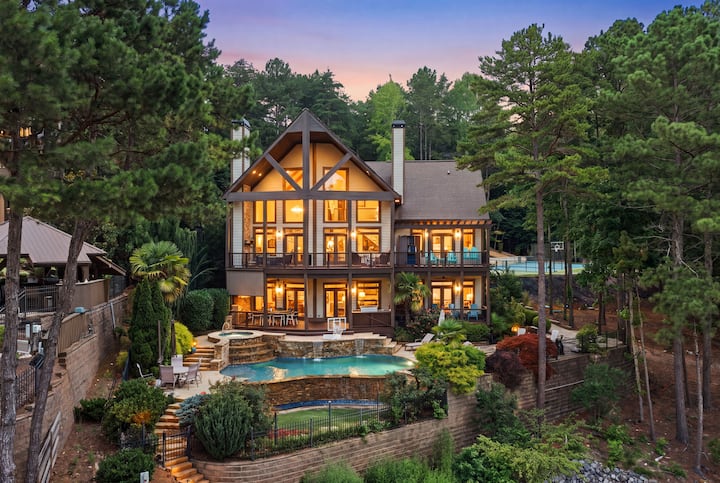Lakefront Home, Infinity Pool, Pickleball Court! - Cumming, GA