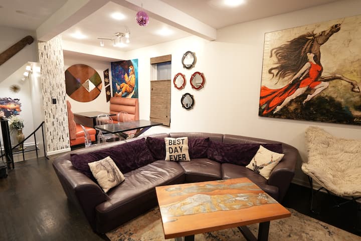 Wicker Park 7 Beds Crash Pad - Chicago, IL