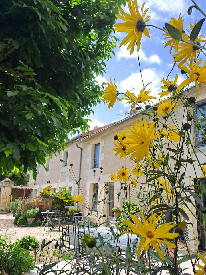 Vivez Le Charme De L'ancien Au Futuroscope ! - Chasseneuil-du-Poitou