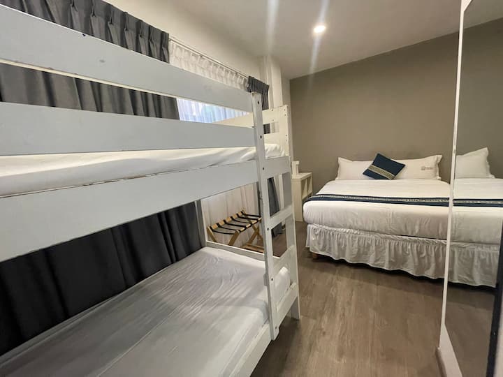 Comfort Room For 4! @10min To Nus And Mrt (102) - Clementi