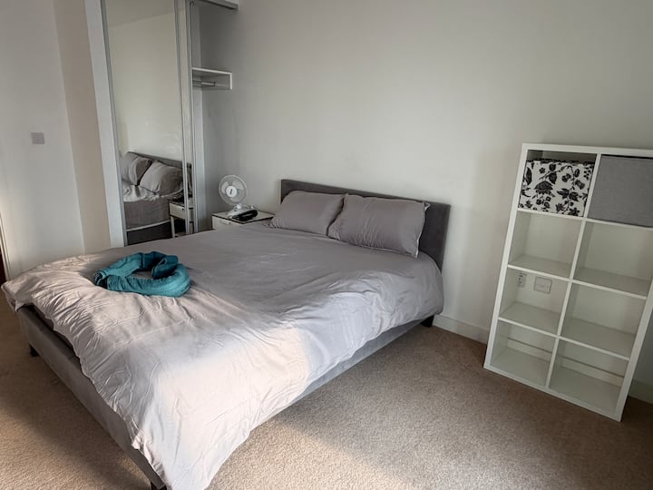 Modern And Cozy 1-bedroom Flat Near Tube Station - London, UK