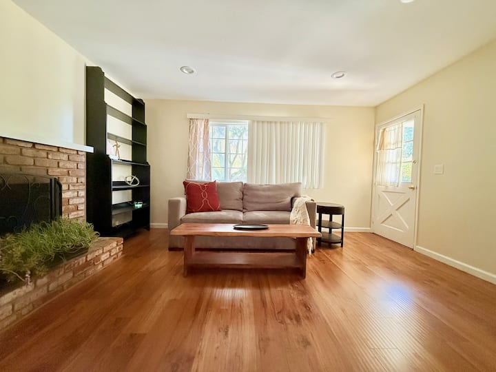 Mountain View’s 2 Bed Duplex - Ridge Vineyards, Cupertino