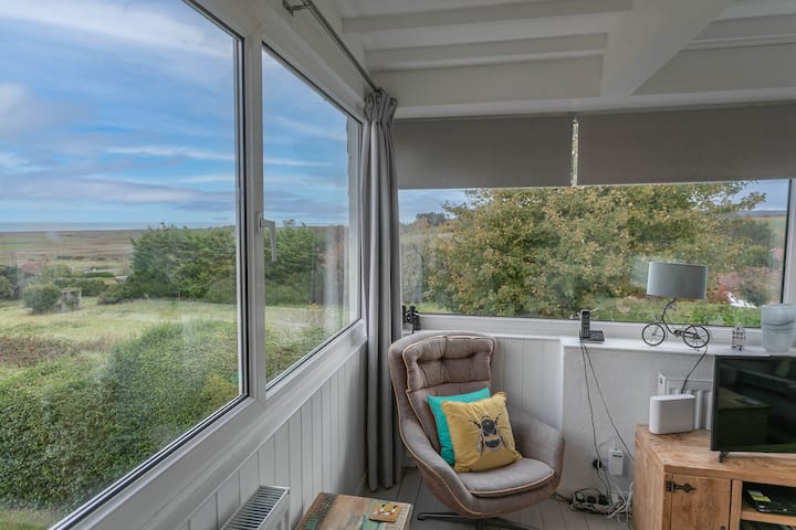 St Nicholas Cottage - Stunning Views! - Blakeney