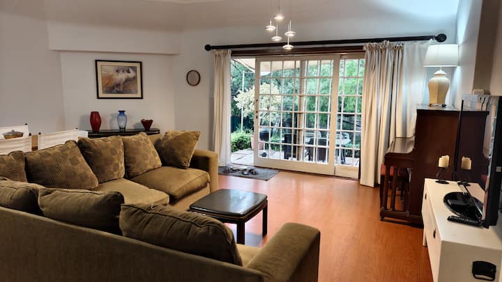 Large 2-bed, Fast Wi-fi, Always On Power And Water - Alexandra, South Africa