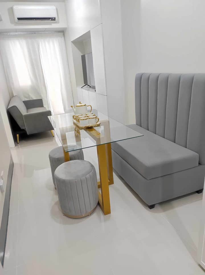 1 Br Condo At Shore 3 - Pasay