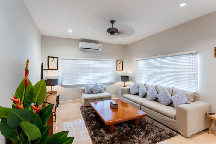 Villa Vie :  Phuket Rawai Pool Villa 3 Bedroom - Karon Beach