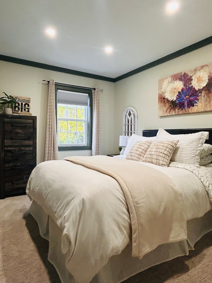 Willow's Nest - Deer Lake