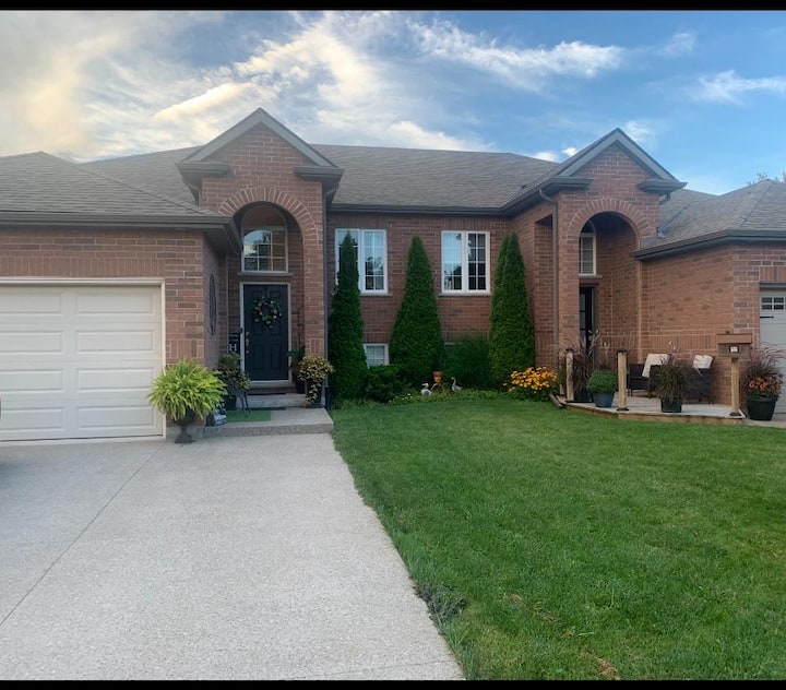 Home Away Home - Niagara Falls